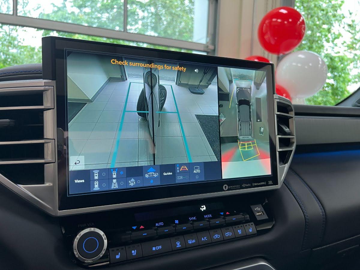 Panoramic View Monitor on the Tundra: What Does It Do? - EVTO